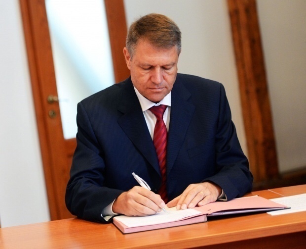 🔴‼️Vestea anului: Azi Iohannis a promulgat legea referendumului. In 30 ...